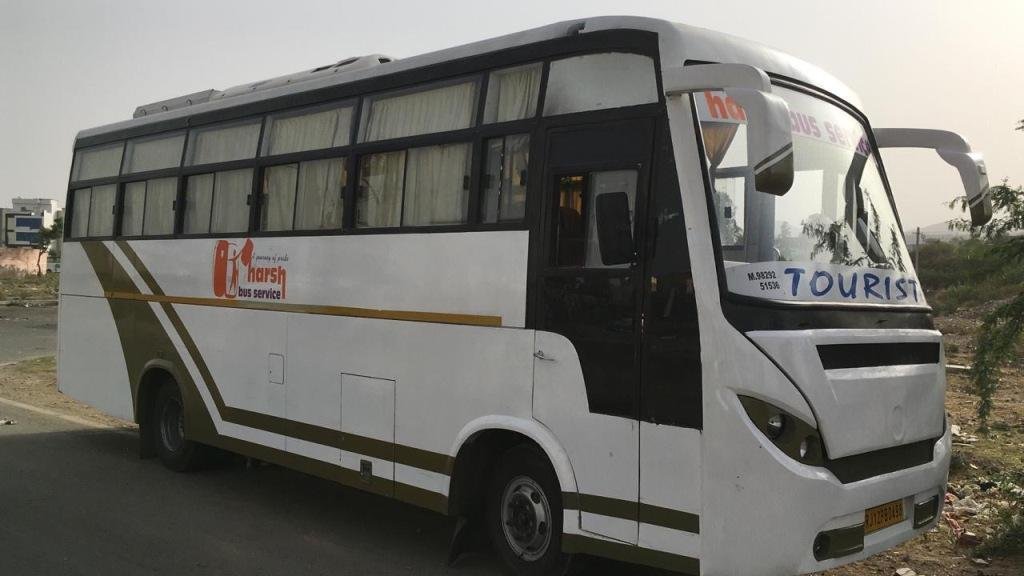 Luxury Bus Rental in Udaipur, Luxury Car Hire Udaipur, Book Tempo ...